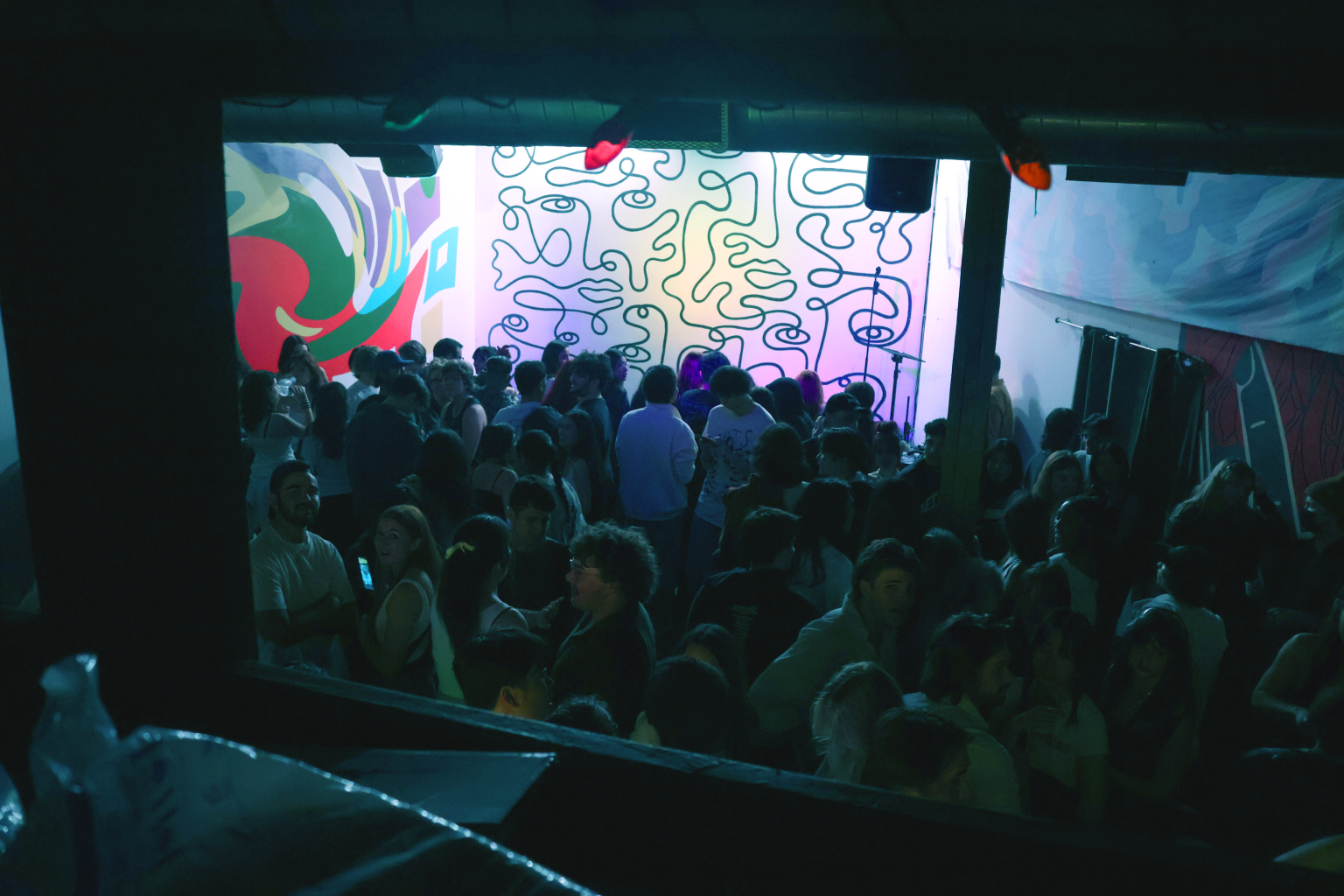 An Interview with glaive: “a bit of a mad one” – UCLA Radio